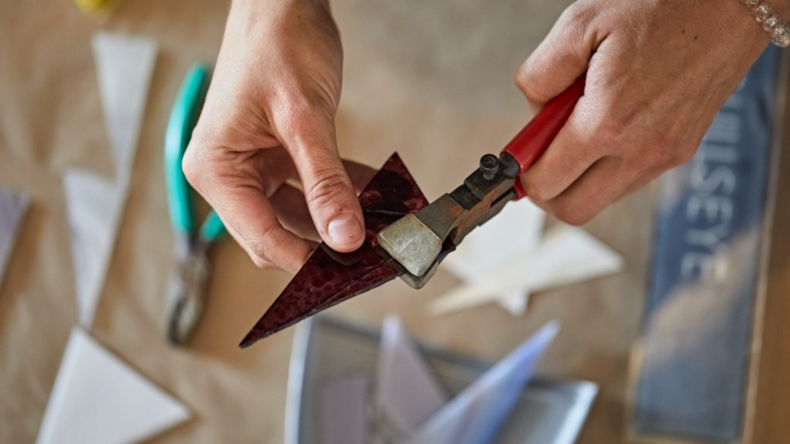 A Beginner's Guide on How to Make Stained Glass - Craftsman Ave
